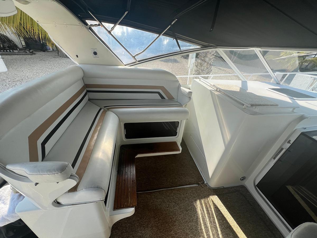 1990 Trojan 11 Meter Express for Sale in FL | Global Yacht Exchange