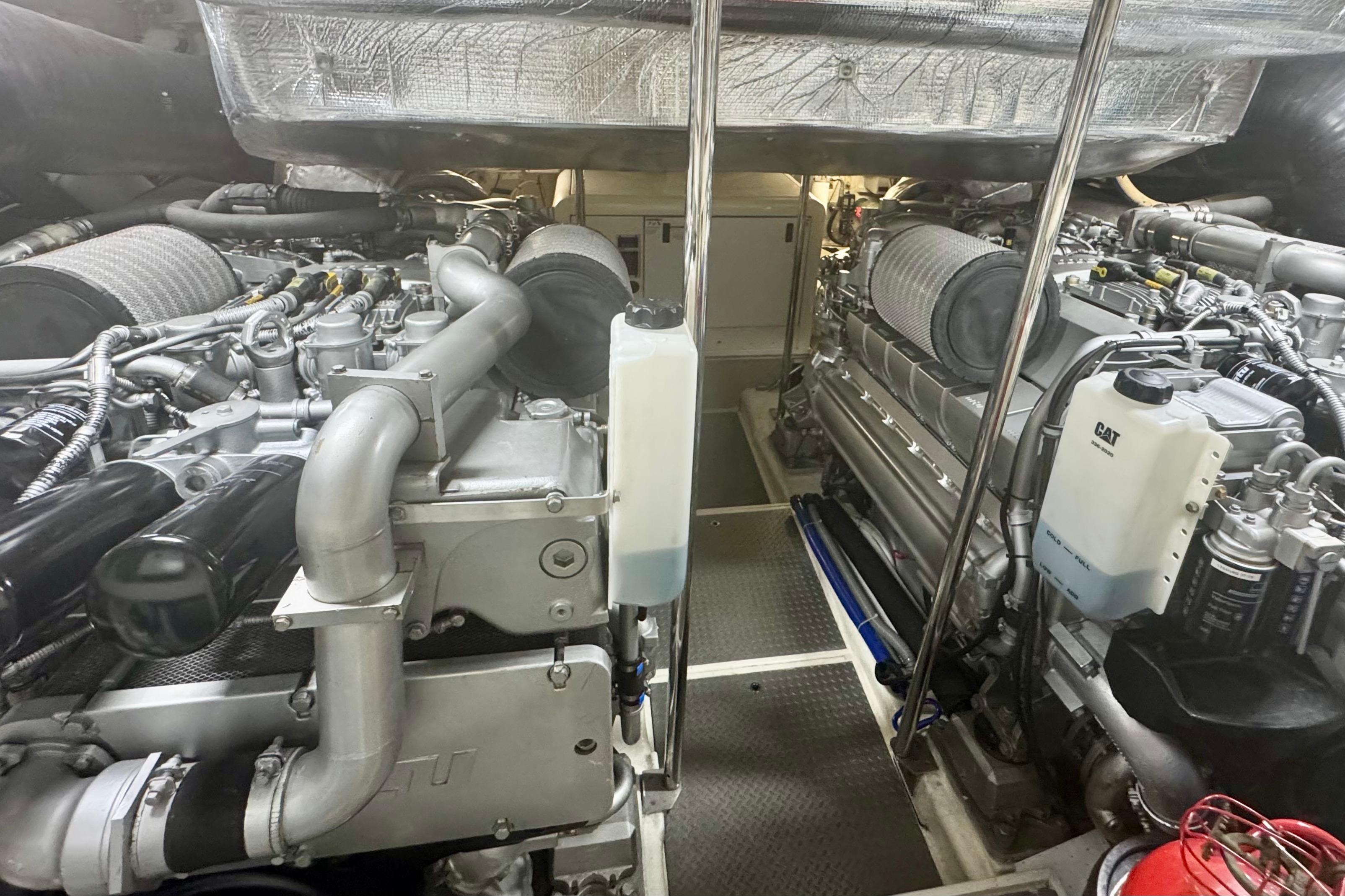 2008 PERSHING 72 for Sale in FL | Global Yacht Exchange