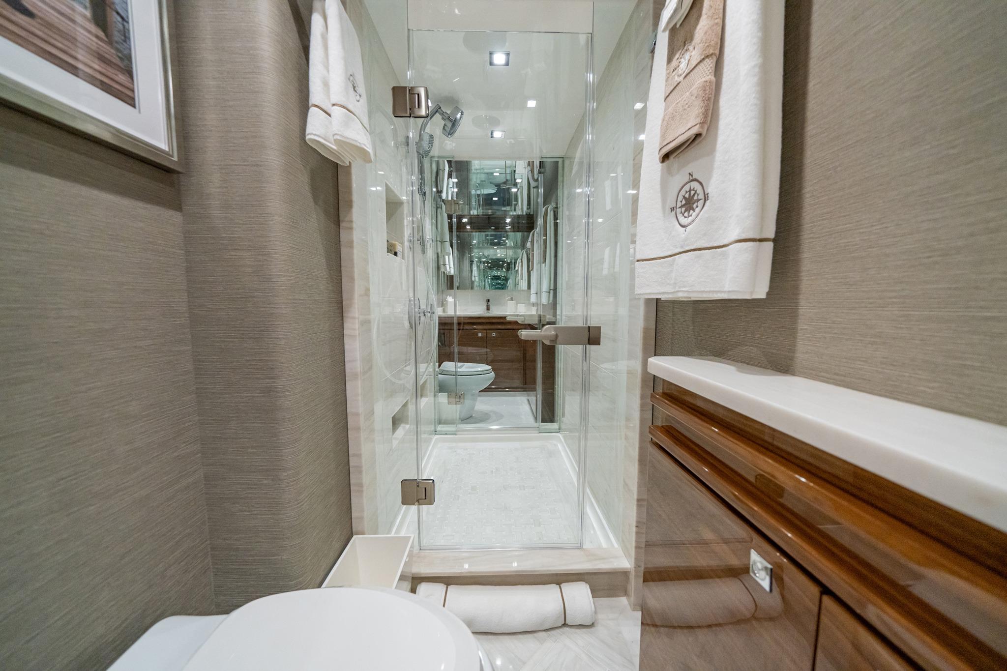 2026 VIKING 90 SKY BRIDGE for Sale in NJ | Global Yacht Exchange