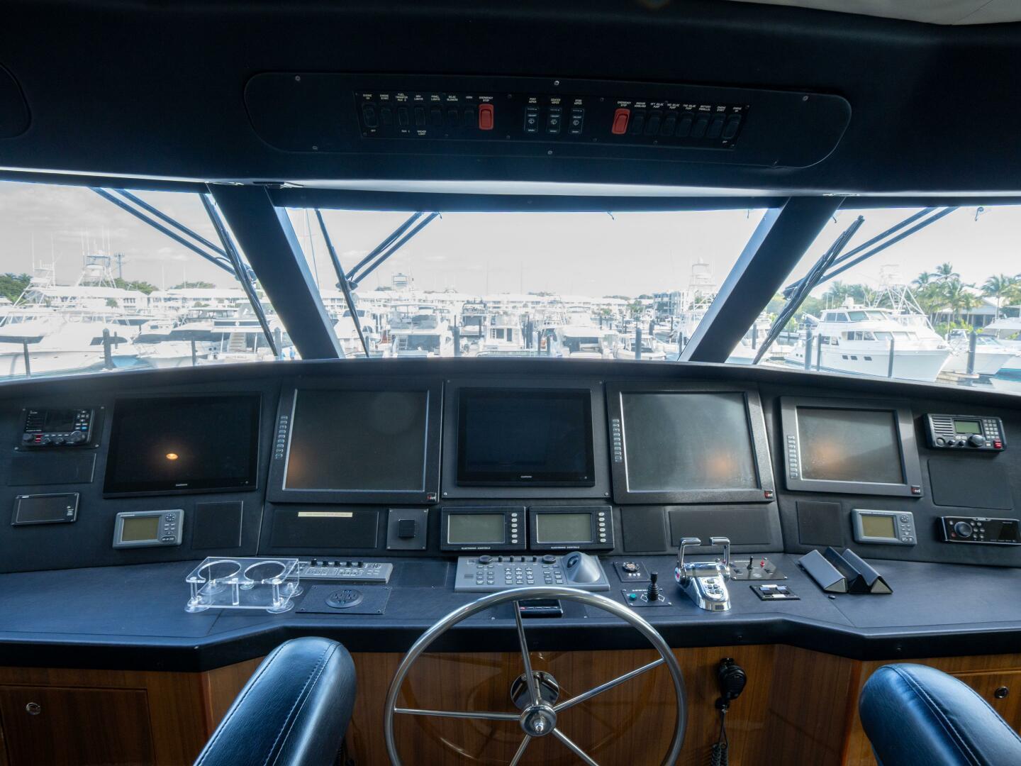 2005 VIKING 74 ENCLOSED BRIDGE for Sale in FL | Global Yacht Exchange