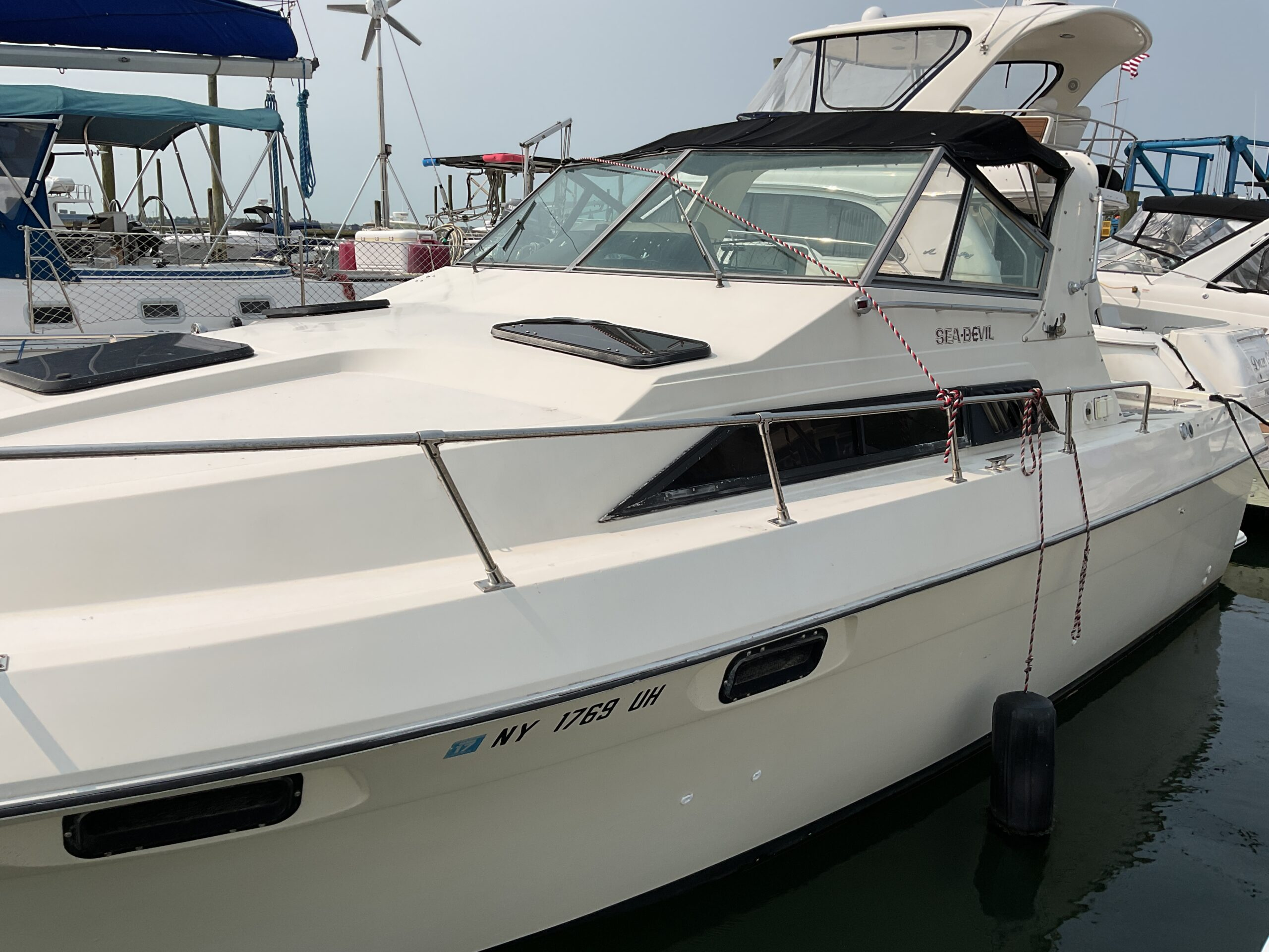 1985 Cruisers Sea Devil 291 for Sale in NY | Global Yacht Exchange