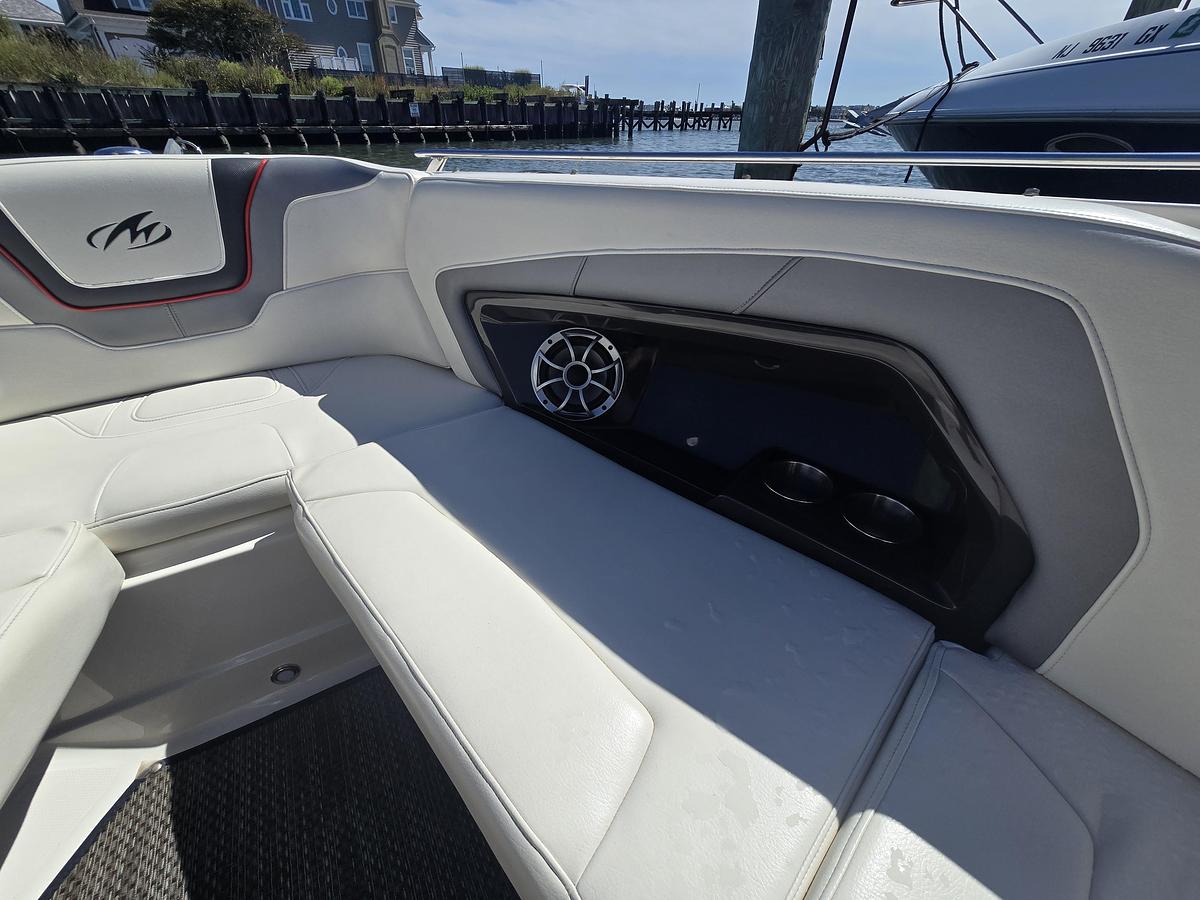 2014 Monterey 288SS for Sale in NJ | Global Yacht Exchange