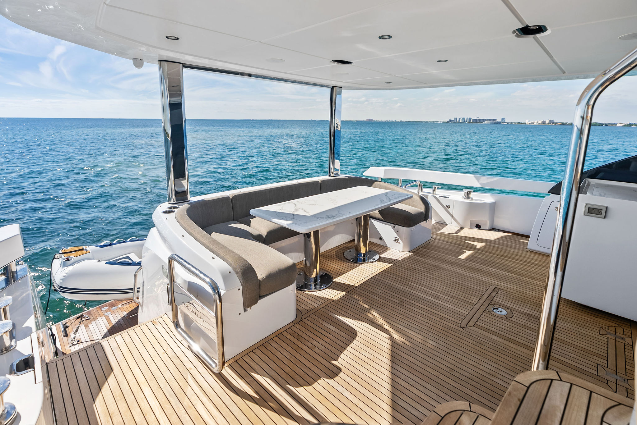 2021 Azimut 78 Flybridge for Sale in Florida | Global Yacht Exchange