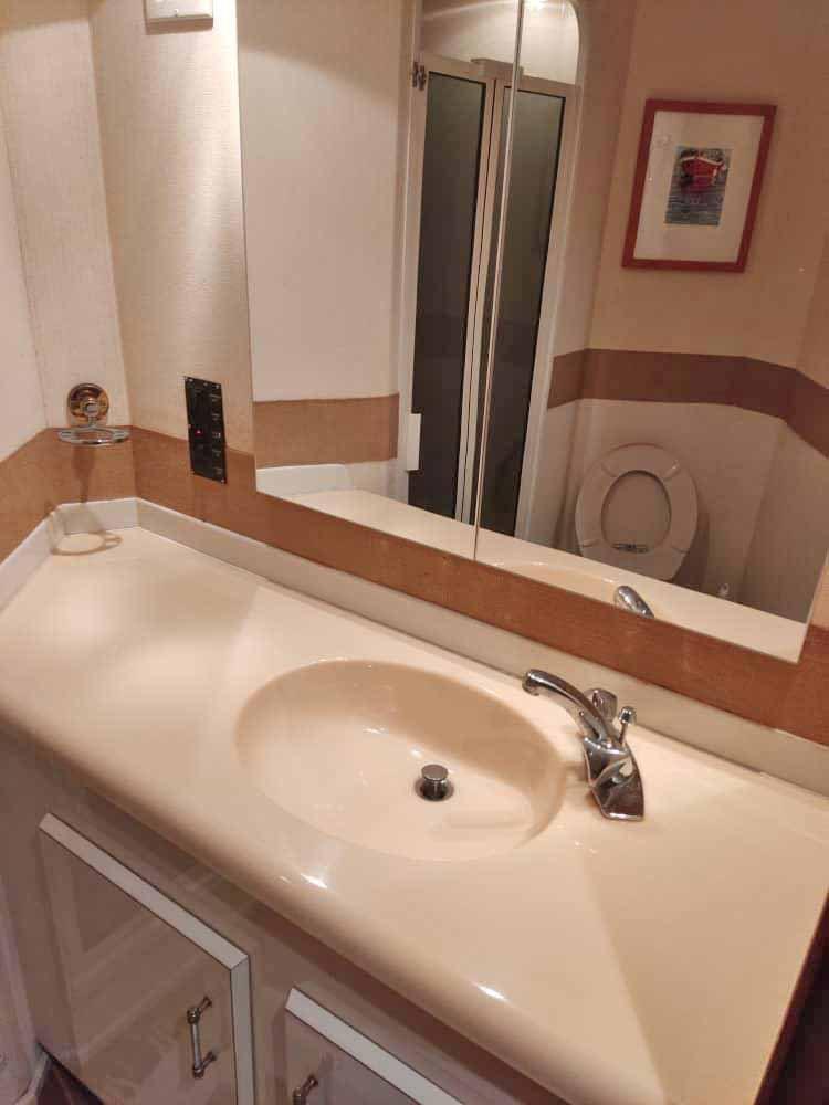 2001 Viking 50 Convertible for Sale in Venezuela | Global Yacht Exchange