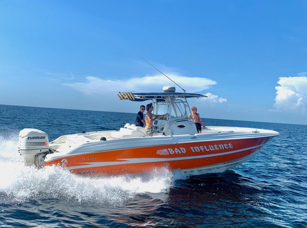 2002 Wellcraft 32 Scarab Sport for Sale in FL | Global Yacht Exchange