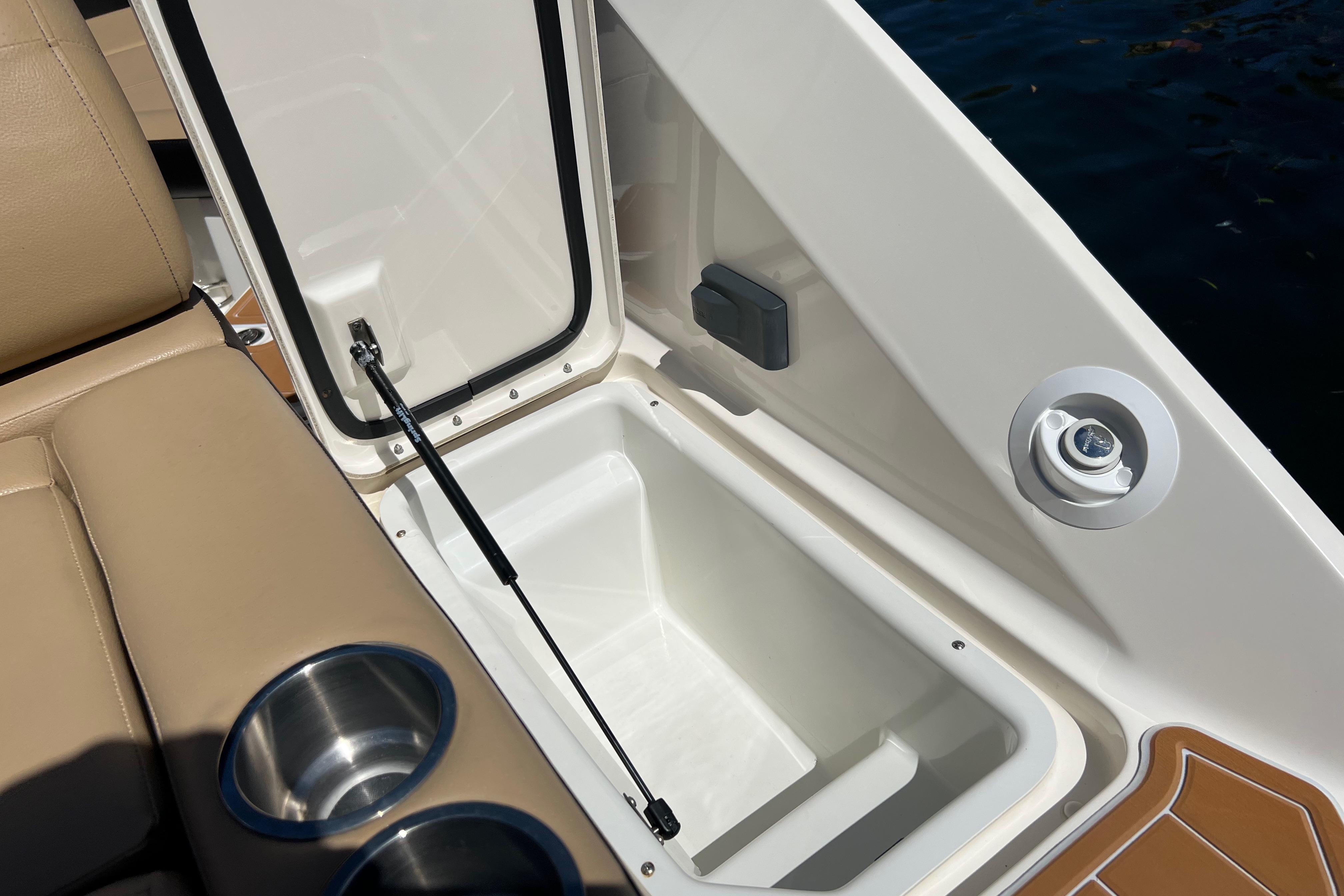 2020 Sea Ray 280 SLX for Sale in FL | Global Yacht Exchange