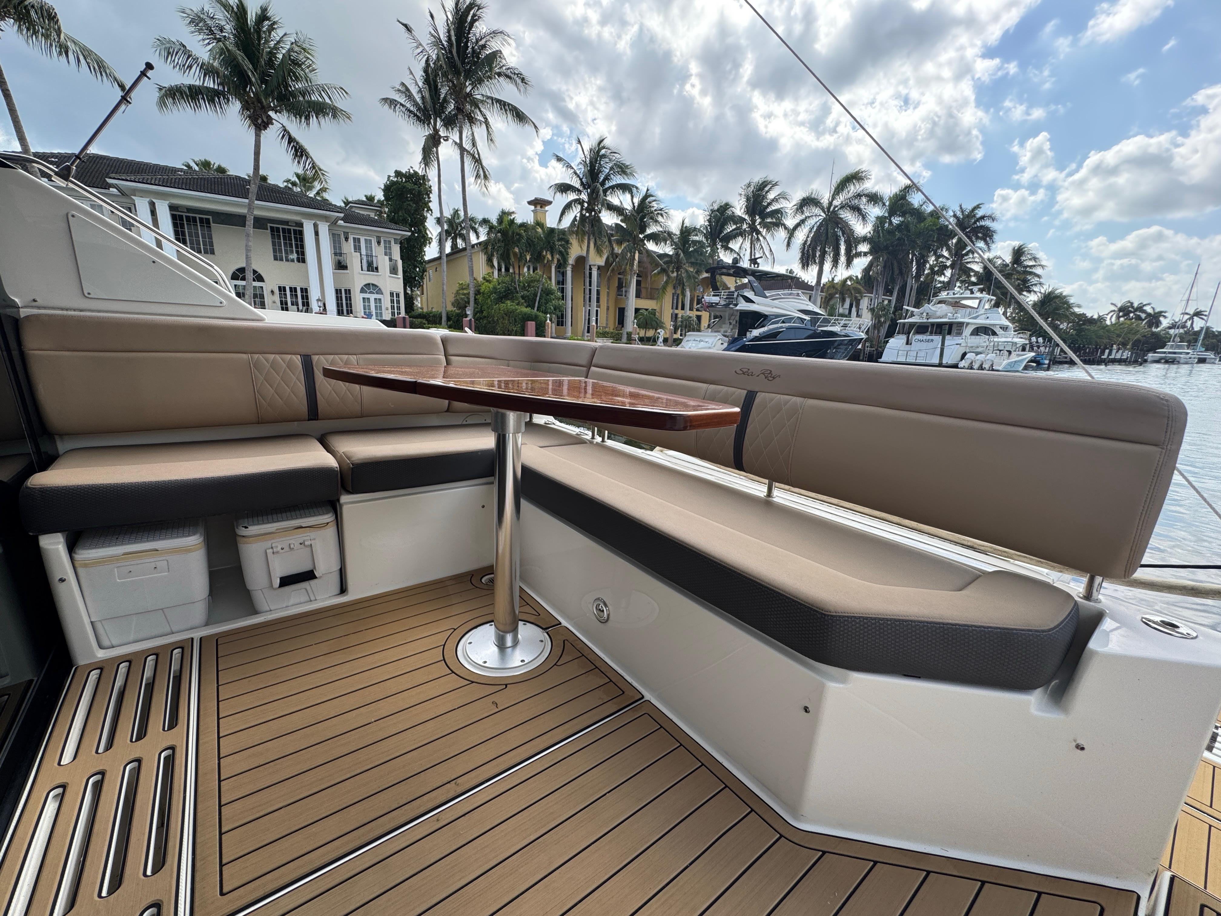 2016 Sea Ray 400 Sundancer for Sale in FL | Global Yacht Exchange
