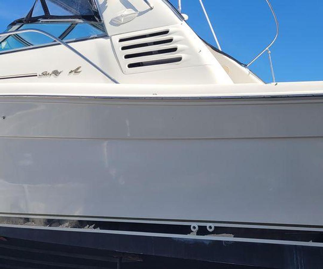 1997 Sea Ray 330 Express Cruiser for Sale in NJ | Global Yacht Exchange