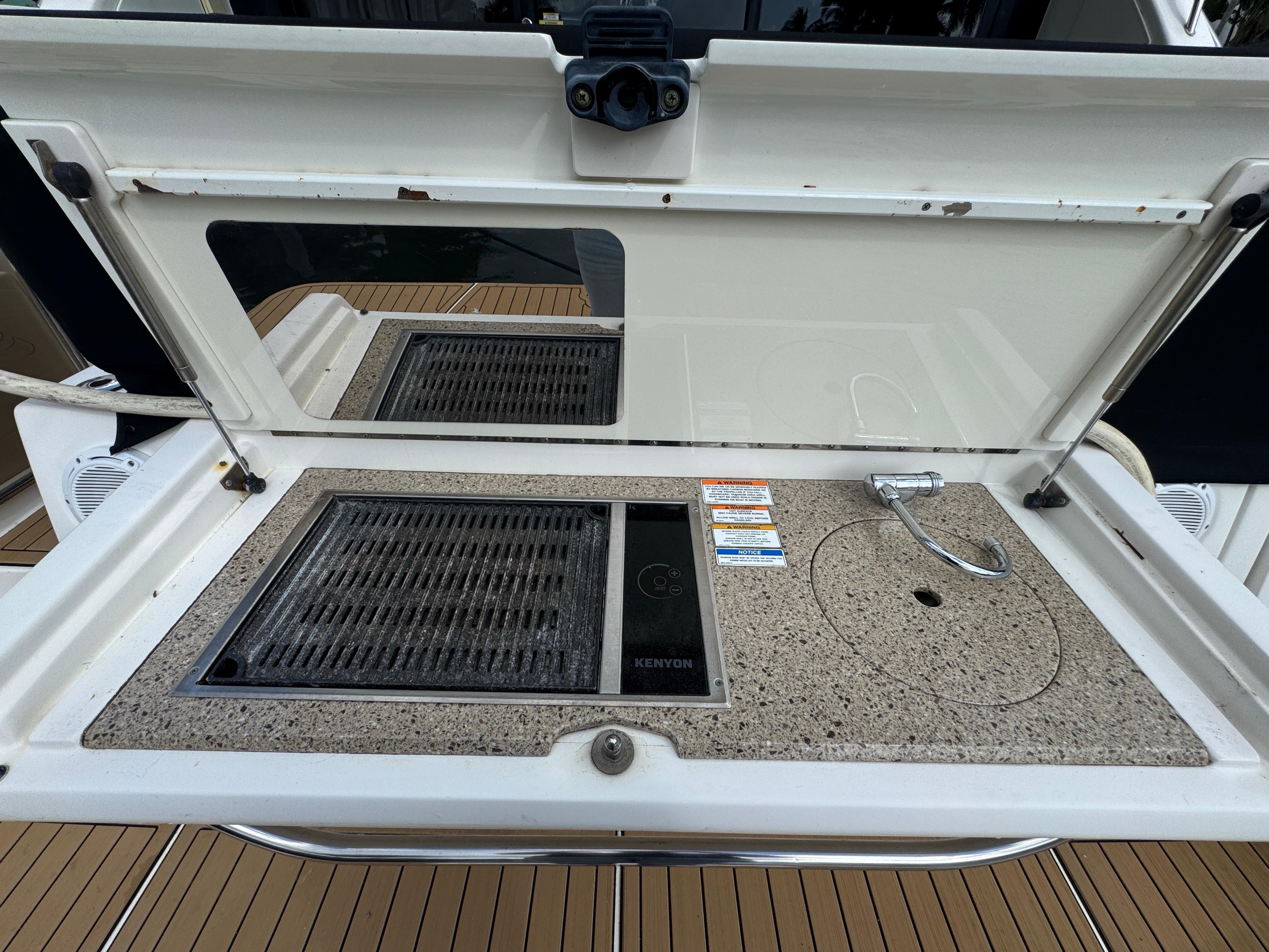 2016 Sea Ray 400 Sundancer for Sale in FL | Global Yacht Exchange