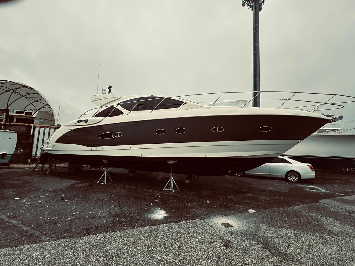 2009 Azimut Atlantis 50 for Sale in NJ | Global Yacht Exchange